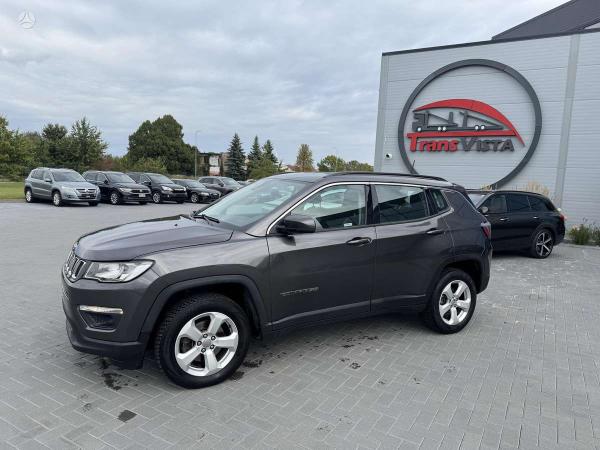 Grey Jeep Compass 2018 in Telschi, with an engine capacity of 1.96 L and mileage of 222 thousand km for 8800 €, photo 3 on AUTOMOTO.COM.LV