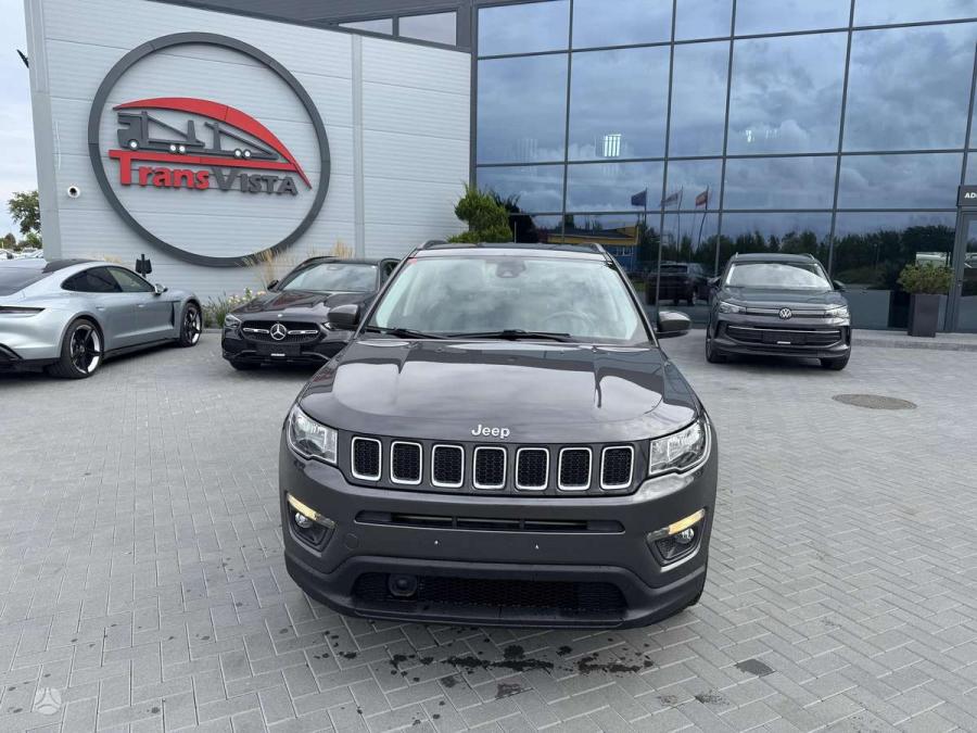 Grey Jeep Compass 2018 in Telschi, with an engine capacity of 1.96 L and mileage of 222 thousand km for 8800 €, photo 11 on AUTOMOTO.COM.LV