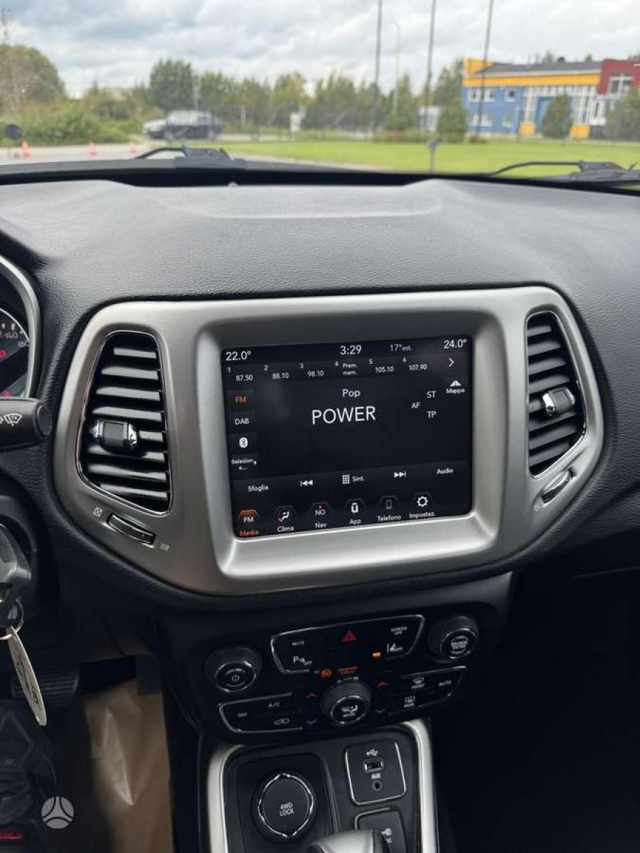 Grey Jeep Compass 2018 in Telschi, with an engine capacity of 1.96 L and mileage of 222 thousand km for 8800 €, photo 31 on AUTOMOTO.COM.LV