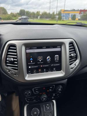 Grey Jeep Compass 2018 in Telschi, with an engine capacity of 1.96 L and mileage of 222 thousand km for 8800 €, photo 32 on AUTOMOTO.COM.LV