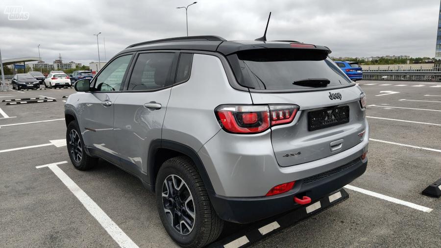 Pelēks Jeep Compass 2019 Viļņa, ar dzinēja tilpumu 2.40 L un nobraukumu 84 tūkst. km par 13700 €, foto 3 vietnē AUTOMOTO.COM.LV