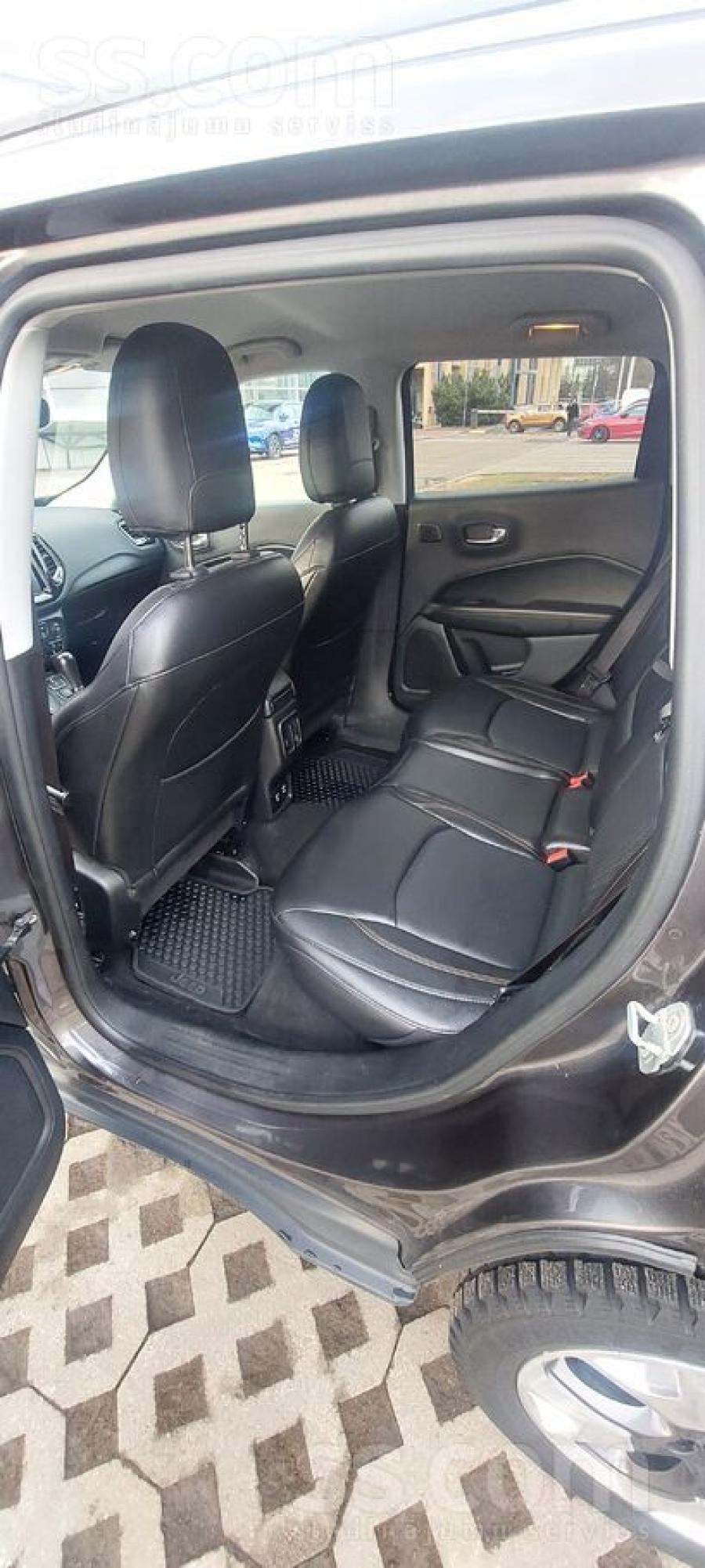 Pelēks Jeep Compass 2019 Rīga, ar dzinēja tilpumu 1.40 L un nobraukumu 206 tūkst. km par 12499 €, foto 8 vietnē AUTOMOTO.COM.LV