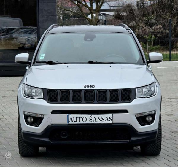 Grey Jeep Compass 2020 in Taurage, with an engine capacity of 1.60 L and mileage of 203 thousand km for 11800 €, photo 2 on AUTOMOTO.COM.LV