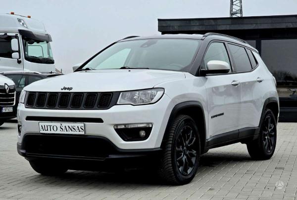Grey Jeep Compass 2020 in Taurage, with an engine capacity of 1.60 L and mileage of 203 thousand km for 11800 €, photo 3 on AUTOMOTO.COM.LV