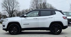 Grey Jeep Compass 2020 in Taurage, with an engine capacity of 1.60 L and mileage of 203 thousand km for 11800 €, photo 5 on AUTOMOTO.COM.LV