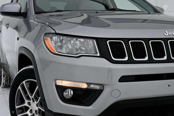 Pelēks Jeep Compass 2020 Kretinga, ar dzinēja tilpumu 2.36 L un nobraukumu 101 tūkst. km par 14299 €, foto 6 vietnē AUTOMOTO.COM.LV