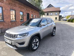 Pelēks Jeep Compass 2020 Jonava, ar dzinēja tilpumu 2.40 L un nobraukumu 26 tūkst. km par 19000 €, foto  vietnē AUTOMOTO.COM.LV