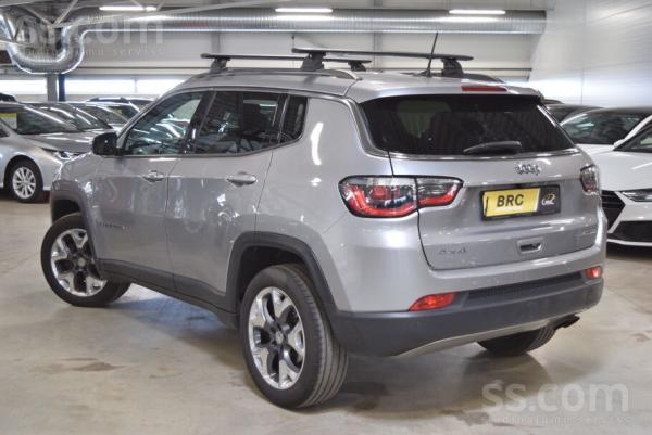 Pelēks Jeep Compass 2020 Rīga, ar dzinēja tilpumu 1.40 L un nobraukumu 121 tūkst. km par 13400 €, foto 2 vietnē AUTOMOTO.COM.LV