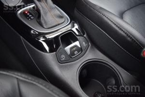 Pelēks Jeep Compass 2020 Rīga, ar dzinēja tilpumu 1.40 L un nobraukumu 121 tūkst. km par 13400 €, foto 6 vietnē AUTOMOTO.COM.LV