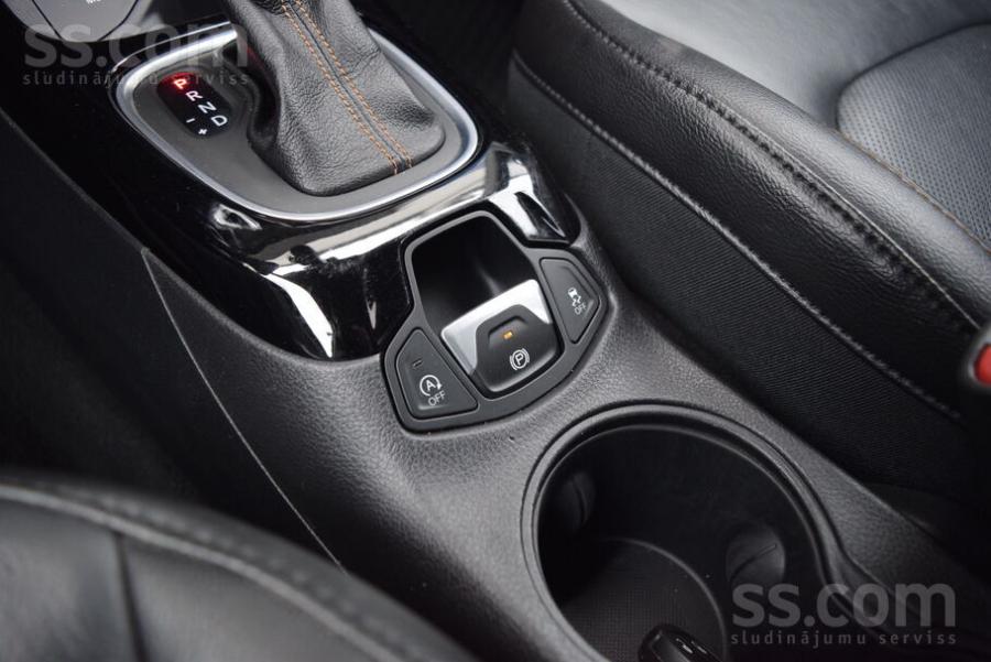 Pelēks Jeep Compass 2020 Rīga, ar dzinēja tilpumu 1.40 L un nobraukumu 121 tūkst. km par 13400 €, foto 6 vietnē AUTOMOTO.COM.LV