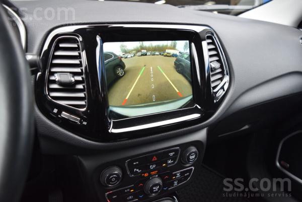 Pelēks Jeep Compass 2020 Rīga, ar dzinēja tilpumu 1.40 L un nobraukumu 121 tūkst. km par 13400 €, foto 7 vietnē AUTOMOTO.COM.LV