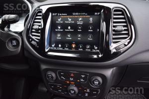 Pelēks Jeep Compass 2020 Rīga, ar dzinēja tilpumu 1.40 L un nobraukumu 121 tūkst. km par 13400 €, foto 9 vietnē AUTOMOTO.COM.LV