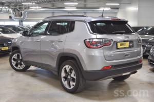 Pelēks Jeep Compass 2020 Rīga, ar dzinēja tilpumu 1.40 L un nobraukumu 121 tūkst. km par 12900 €, foto 3 vietnē AUTOMOTO.COM.LV