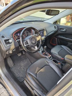 Grey Jeep Compass 2020 in Silale, with an engine capacity of 2.40 L and mileage of 181 thousand km for 13990 €, photo 11 on AUTOMOTO.COM.LV