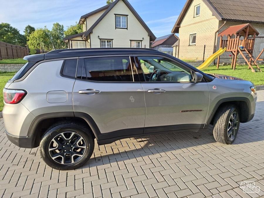 Grey Jeep Compass 2020 in Silale, with an engine capacity of 2.40 L and mileage of 181 thousand km for 13990 €, photo 16 on AUTOMOTO.COM.LV