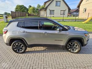 Grey Jeep Compass 2020 in Silale, with an engine capacity of 2.40 L and mileage of 181 thousand km for 13990 €, photo 18 on AUTOMOTO.COM.LV