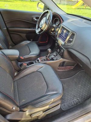 Pelēks Jeep Compass 2020 Šilalė, ar dzinēja tilpumu 2.36 L un nobraukumu 181 tūkst. km par 13990 €, foto 14 vietnē AUTOMOTO.COM.LV
