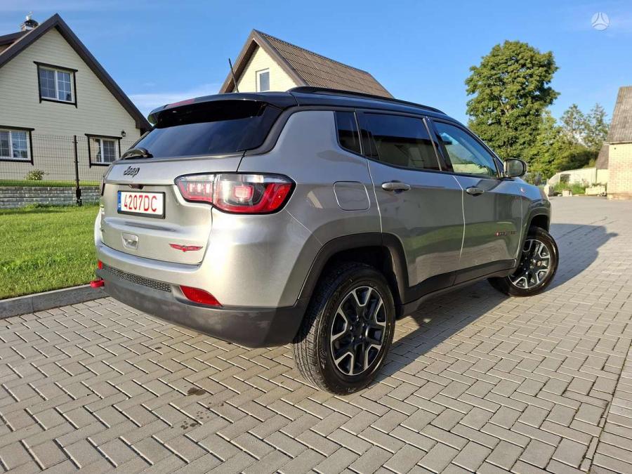 Pelēks Jeep Compass 2020 Šilalė, ar dzinēja tilpumu 2.36 L un nobraukumu 181 tūkst. km par 13990 €, foto 19 vietnē AUTOMOTO.COM.LV