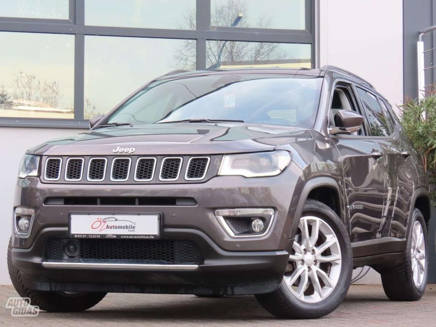 Grey Jeep Compass 2021 in Kaunas, with an engine capacity of 1.30 L and mileage of 30 thousand km for 22012 €, photo 2 on AUTOMOTO.COM.LV