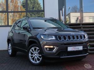 Grey Jeep Compass 2021 in Kaunas, with an engine capacity of 1.30 L and mileage of 71 thousand km for 21594 €, photo  on AUTOMOTO.COM.LV