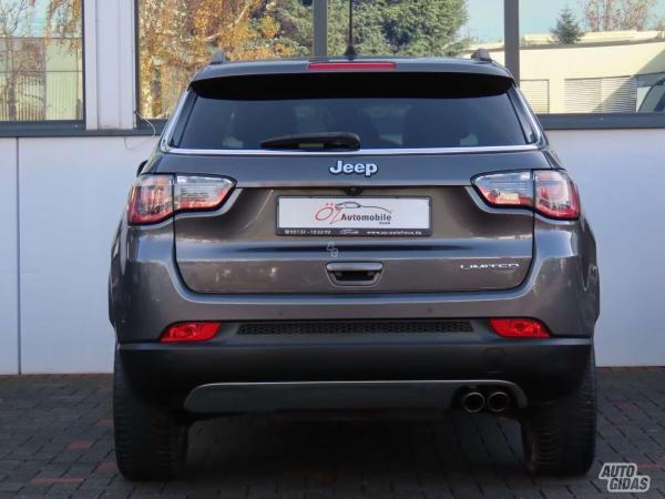 Pelēks Jeep Compass 2021 Kauņa, ar dzinēja tilpumu 1.30 L un nobraukumu 71 tūkst. km par 21594 €, foto 7 vietnē AUTOMOTO.COM.LV