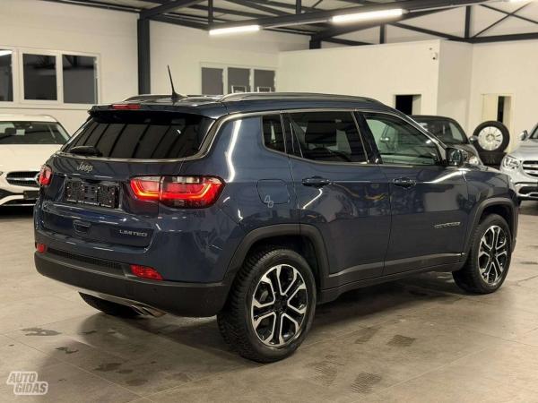 Grey Jeep Compass 2021 in Kaunas, with an engine capacity of 1.30 L and mileage of 43 thousand km for 22170 €, photo 6 on AUTOMOTO.COM.LV