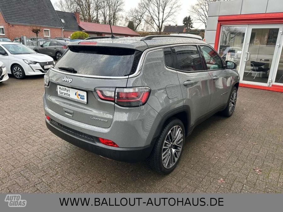 Grey Jeep Compass 2021 in Kaunas, with an engine capacity of 1.30 L and mileage of 79 thousand km for 22694 €, photo 5 on AUTOMOTO.COM.LV