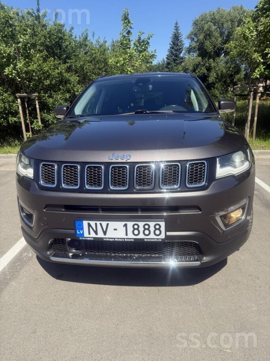 Pelēks Jeep Compass 2021 Rīga, ar dzinēja tilpumu 1.30 L un nobraukumu 80 tūkst. km par 16795 €, foto 3 vietnē AUTOMOTO.COM.LV