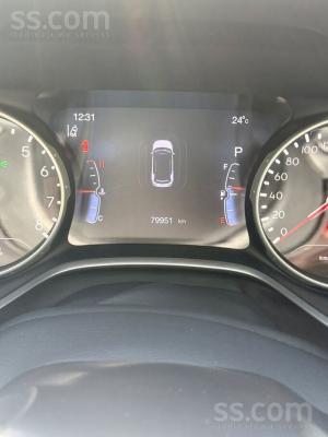 Pelēks Jeep Compass 2021 Rīga, ar dzinēja tilpumu 1.30 L un nobraukumu 80 tūkst. km par 16795 €, foto 16 vietnē AUTOMOTO.COM.LV