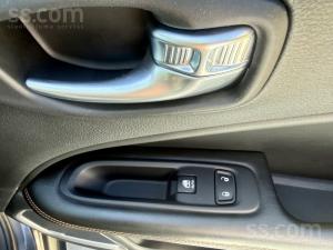 Pelēks Jeep Compass 2021 Rīga, ar dzinēja tilpumu 1.30 L un nobraukumu 80 tūkst. km par 16795 €, foto 18 vietnē AUTOMOTO.COM.LV