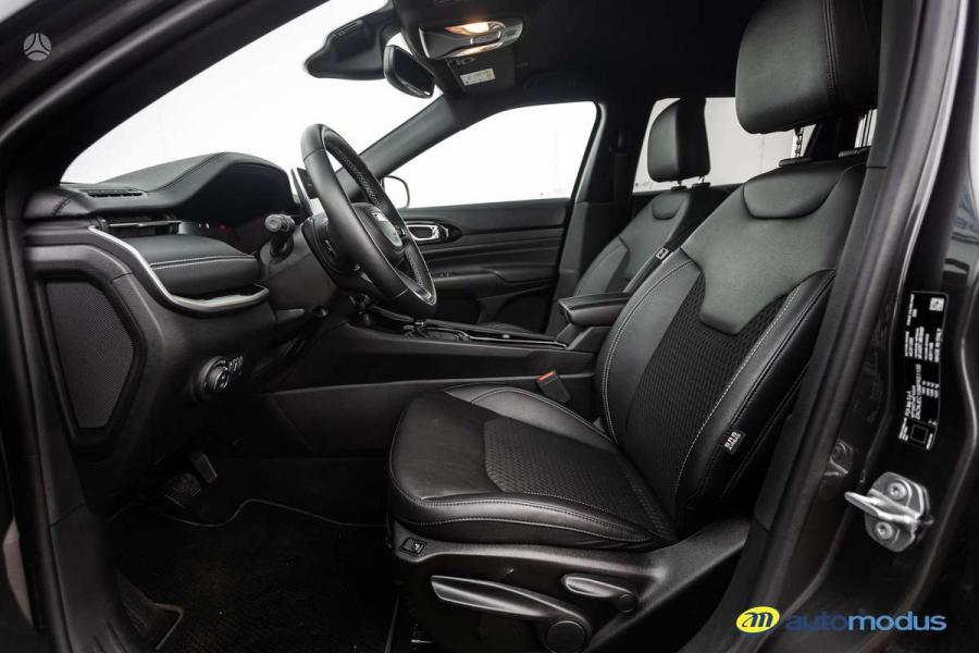 Pelēks Jeep Compass 2021 Viļņa, ar dzinēja tilpumu 1.33 L un nobraukumu 130 tūkst. km par 18880 €, foto 4 vietnē AUTOMOTO.COM.LV