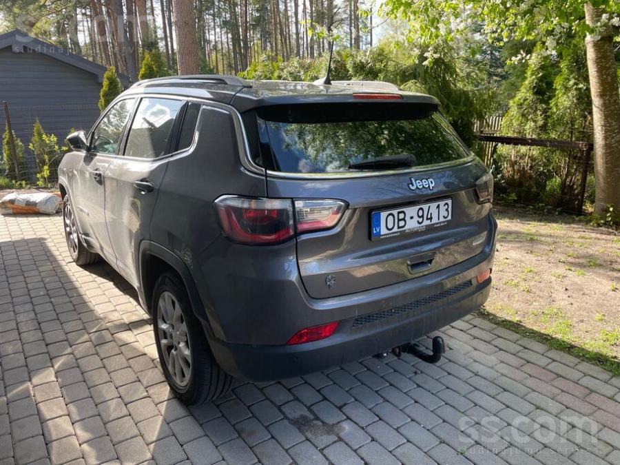 Pelēks Jeep Compass 2021 Jūrmala, ar dzinēja tilpumu 1.60 L un nobraukumu 70 tūkst. km par 15100 €, foto 4 vietnē AUTOMOTO.COM.LV