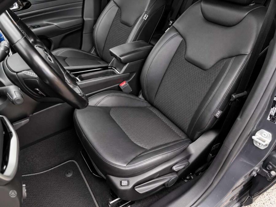 Pelēks Jeep Compass 2021 Viļņa, ar dzinēja tilpumu 1.33 L un nobraukumu 130 tūkst. km par 16950 €, foto 8 vietnē AUTOMOTO.COM.LV