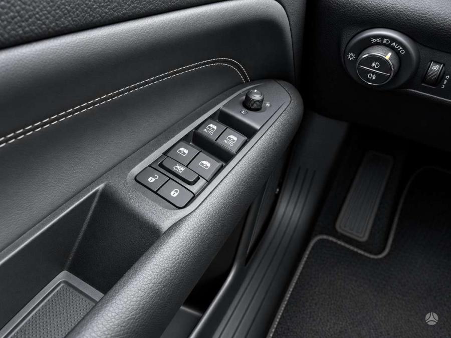 Pelēks Jeep Compass 2021 Viļņa, ar dzinēja tilpumu 1.33 L un nobraukumu 130 tūkst. km par 16950 €, foto 22 vietnē AUTOMOTO.COM.LV