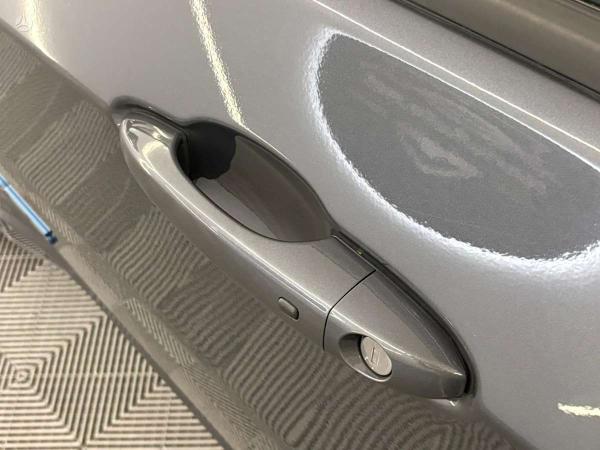 Grey Jeep Compass 2021 in Marijampole, with an engine capacity of 1.33 L and mileage of 196 thousand km for 15650 €, photo 11 on AUTOMOTO.COM.LV