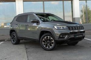 Pelēks Jeep Compass 2021 Viļņa, ar dzinēja tilpumu 1.33 L un nobraukumu 131 tūkst. km par 19555 €, foto  vietnē AUTOMOTO.COM.LV