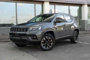 Pelēks Jeep Compass 2021 Viļņa, ar dzinēja tilpumu 1.33 L un nobraukumu 131 tūkst. km par 19555 €, foto 3 vietnē AUTOMOTO.COM.LV
