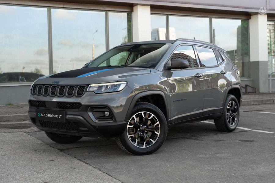 Pelēks Jeep Compass 2021 Viļņa, ar dzinēja tilpumu 1.33 L un nobraukumu 131 tūkst. km par 19555 €, foto 3 vietnē AUTOMOTO.COM.LV