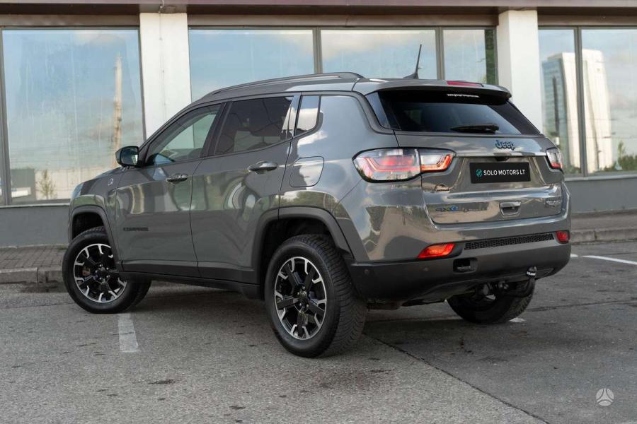 Pelēks Jeep Compass 2021 Viļņa, ar dzinēja tilpumu 1.33 L un nobraukumu 131 tūkst. km par 19555 €, foto 6 vietnē AUTOMOTO.COM.LV