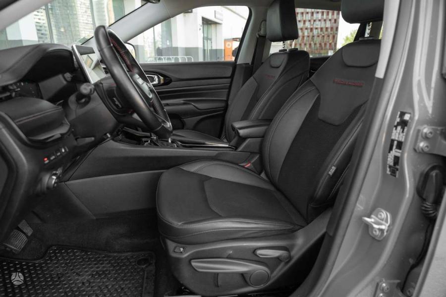 Pelēks Jeep Compass 2021 Viļņa, ar dzinēja tilpumu 1.33 L un nobraukumu 131 tūkst. km par 19555 €, foto 14 vietnē AUTOMOTO.COM.LV