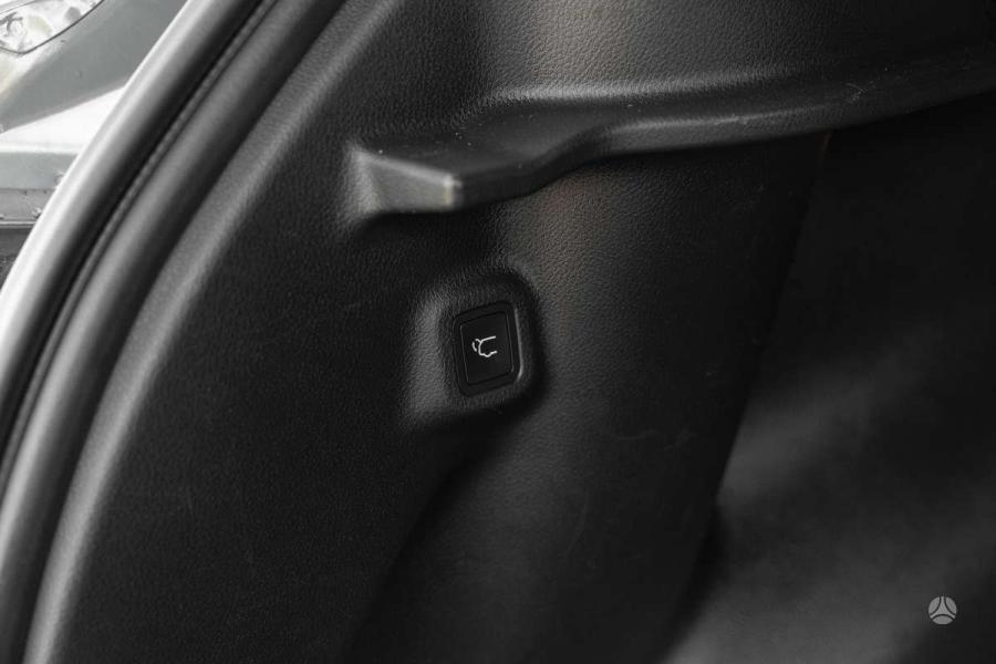 Pelēks Jeep Compass 2021 Viļņa, ar dzinēja tilpumu 1.33 L un nobraukumu 131 tūkst. km par 19555 €, foto 18 vietnē AUTOMOTO.COM.LV