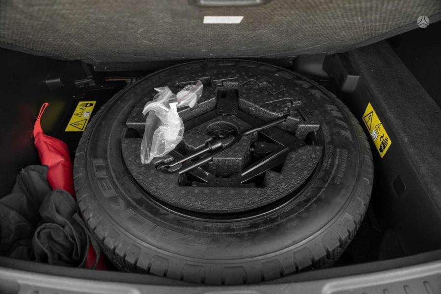 Pelēks Jeep Compass 2021 Viļņa, ar dzinēja tilpumu 1.33 L un nobraukumu 131 tūkst. km par 19555 €, foto 19 vietnē AUTOMOTO.COM.LV