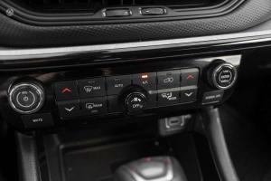 Pelēks Jeep Compass 2021 Viļņa, ar dzinēja tilpumu 1.33 L un nobraukumu 131 tūkst. km par 19555 €, foto 31 vietnē AUTOMOTO.COM.LV