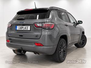 Pelēks Jeep Compass 2021 Tallina, ar dzinēja tilpumu 0.00 L un nobraukumu 195 tūkst. km par 15999 €, foto 7 vietnē AUTOMOTO.COM.LV