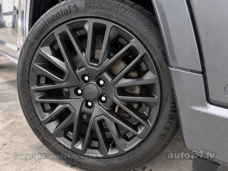 Pelēks Jeep Compass 2021 Tallina, ar dzinēja tilpumu 0.00 L un nobraukumu 195 tūkst. km par 15999 €, foto 25 vietnē AUTOMOTO.COM.LV