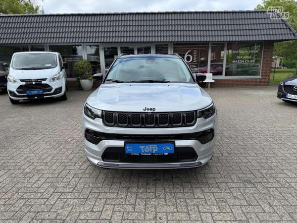 Pelēks Jeep Compass 2022 Kauņa, ar dzinēja tilpumu 1.30 L un nobraukumu 19 tūkst. km par 27540 €, foto 3 vietnē AUTOMOTO.COM.LV