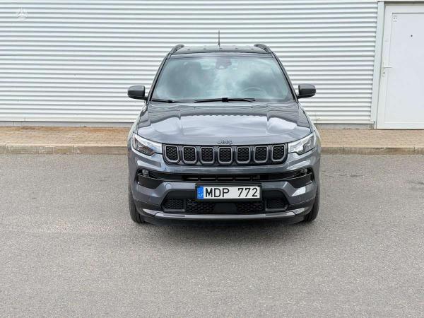 Pelēks Jeep Compass 2022 Viļņa, ar dzinēja tilpumu 1.33 L un nobraukumu 130 tūkst. km par 16950 €, foto 5 vietnē AUTOMOTO.COM.LV