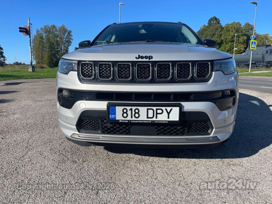 Серый Джип Компас 2022 в Таллин, объемом двигателя 1.30 л и пробегом 95 тыс. км за 23900 €, фото 4 на AUTOMOTO.COM.LV