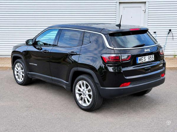 Pelēks Jeep Compass 2022 Viļņa, ar dzinēja tilpumu 1.33 L un nobraukumu 167 tūkst. km par 13950 €, foto 4 vietnē AUTOMOTO.COM.LV