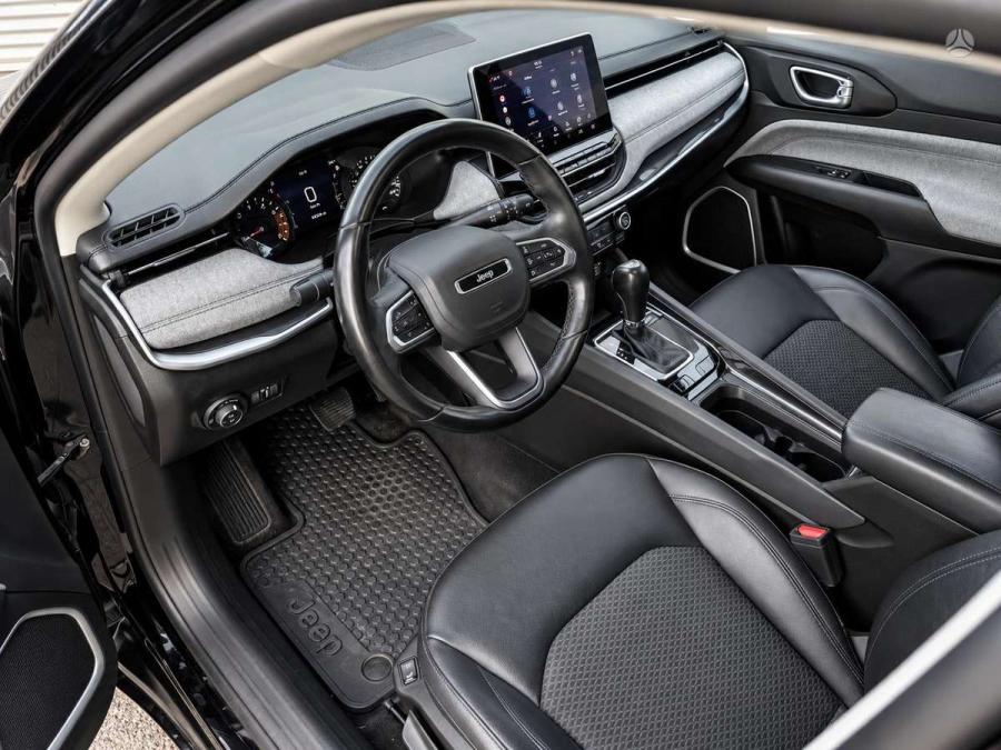 Pelēks Jeep Compass 2022 Viļņa, ar dzinēja tilpumu 1.33 L un nobraukumu 167 tūkst. km par 13950 €, foto 9 vietnē AUTOMOTO.COM.LV